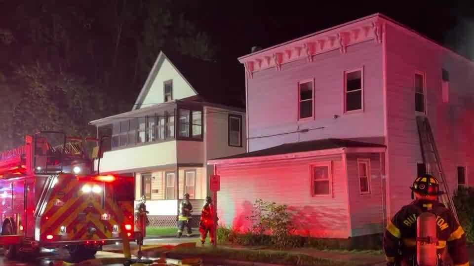 Late-night fire breaks out in Old North End apartment building