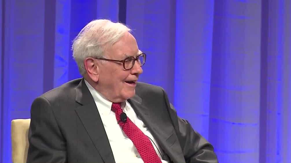 Omaha's Warren Buffett won't donate Gates Foundation after death