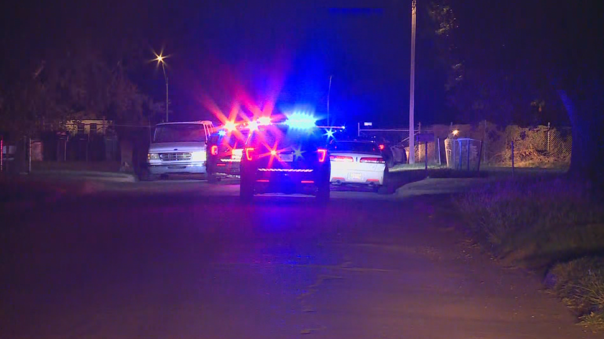 Okc Police Search For Suspect After Chase Involving Stolen Cars