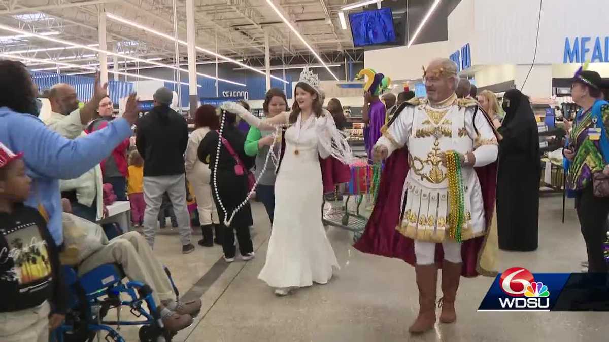 Slidell Walmart hosts 2025 Mardi Gras parade
