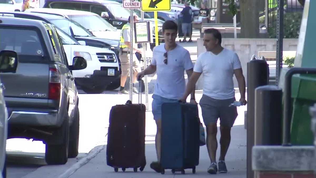 Iowa students experience a more normal move-in day