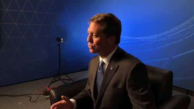 James Smith, a Democratic candidate for SC governor, answers voter's ...
