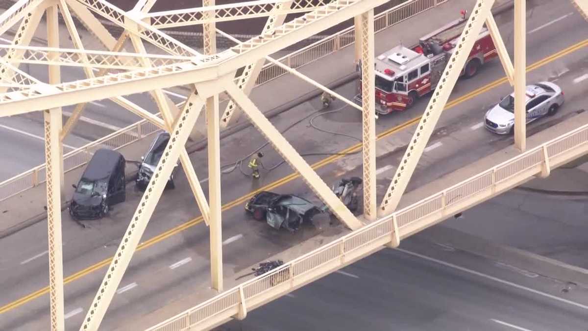 2 injured after fiery crash shut down Clark Memorial Bridge