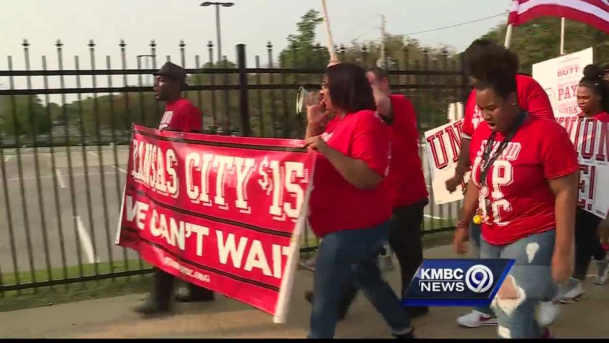 Marchers take to the streets in Fight for 15 rally in Kansas City