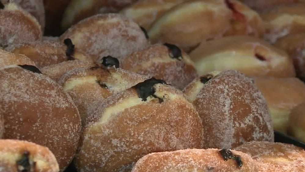 Aggie's Bakery prepares for Fat Tuesday