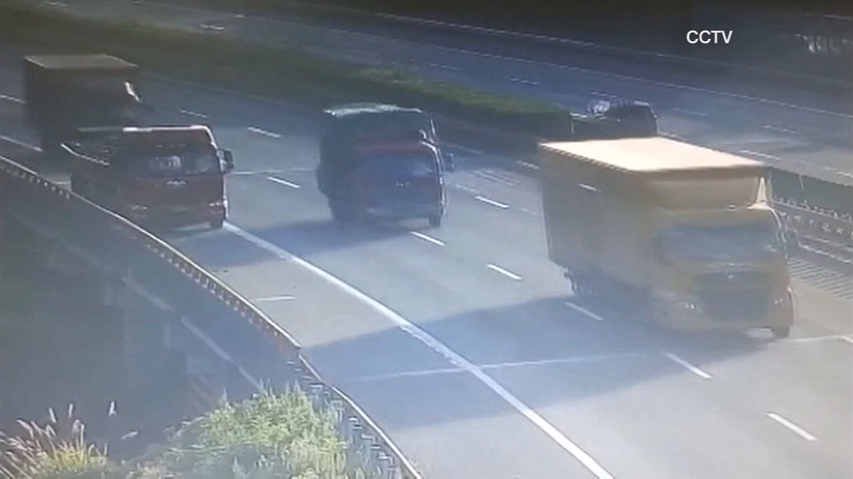 Vehicles erupt in massive explosion on Chinese highway