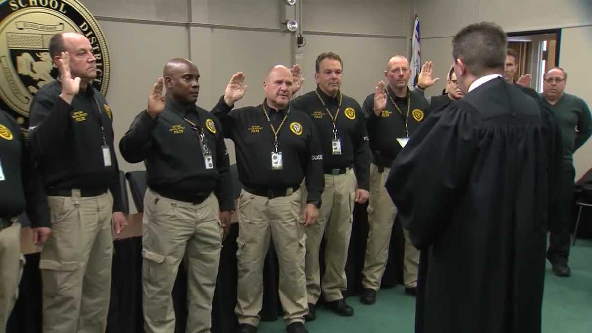 Raw video: Gateway School District police officers sworn in