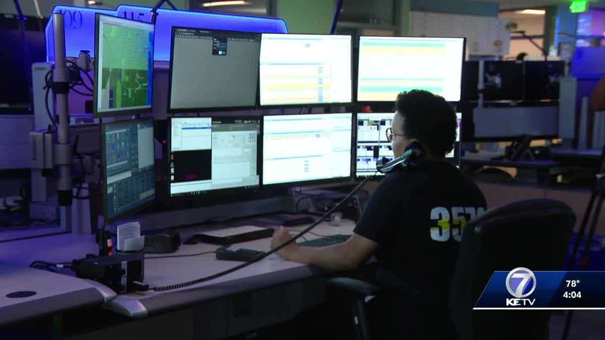 Lincoln mayor recognizes 911 dispatchers