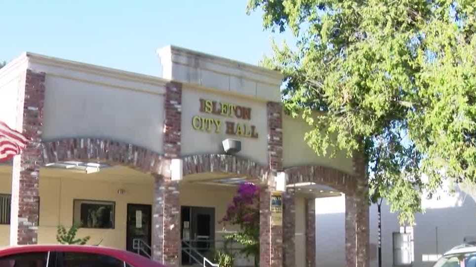 Isleton city council removes mayor amid heated meeting