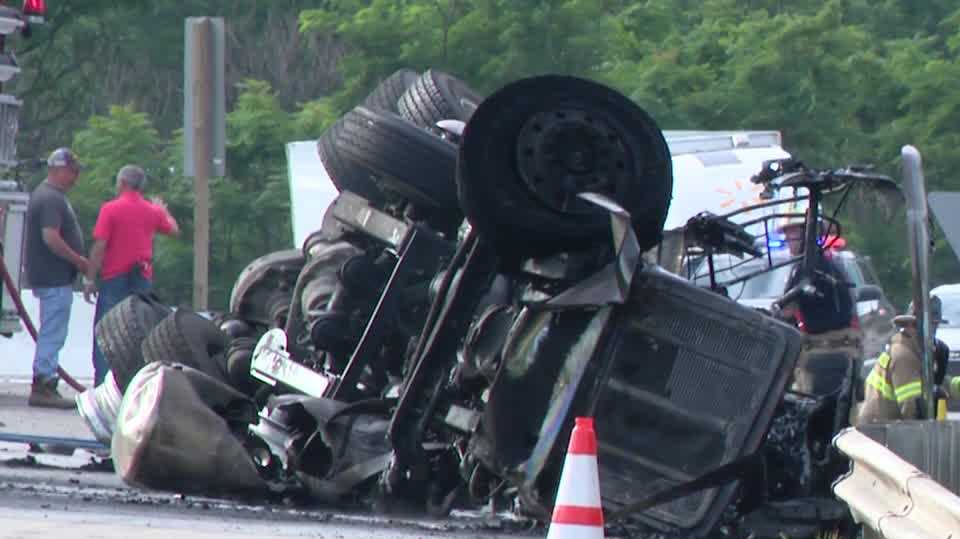 71-year-old dies following triaxle truck crash along Route 66 in New ...