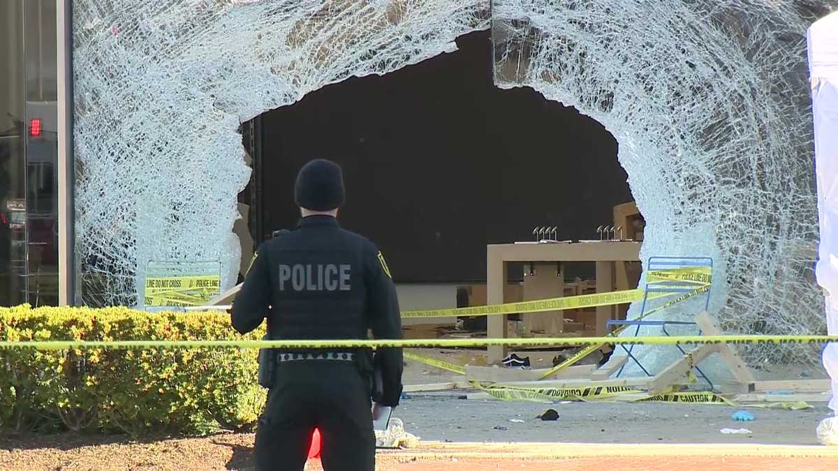 '100% preventable;' Lawsuit filed in fatal Apple store crash