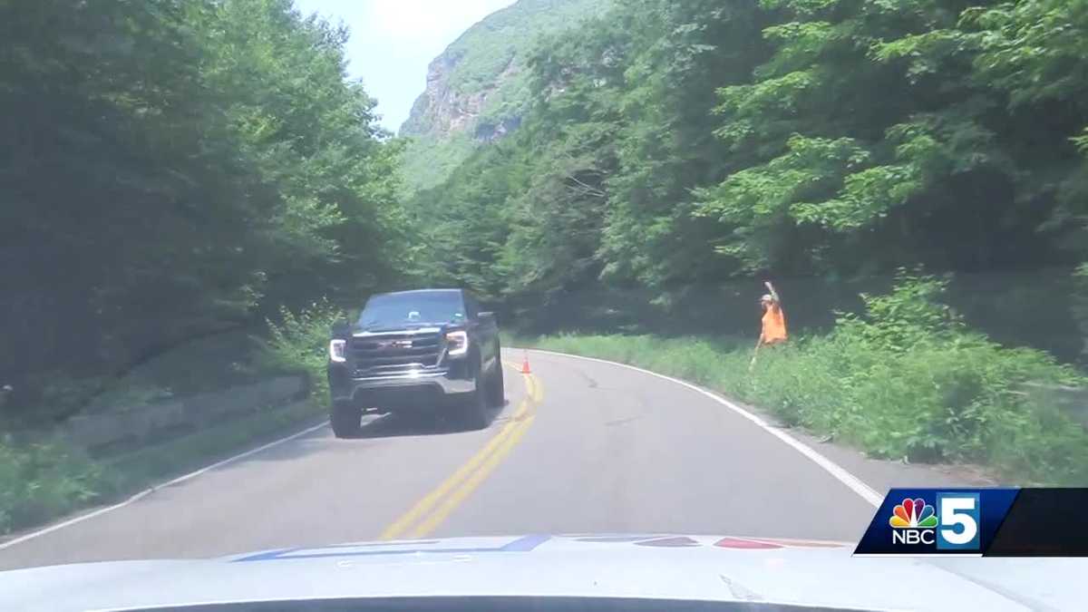 Two Trucks Stuck In The Notch This Week Brings A Close To Stowe Stuck