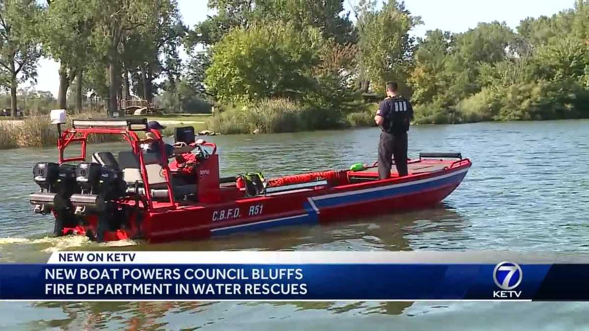 Council Bluffs Fire Department shows off new rescue boat