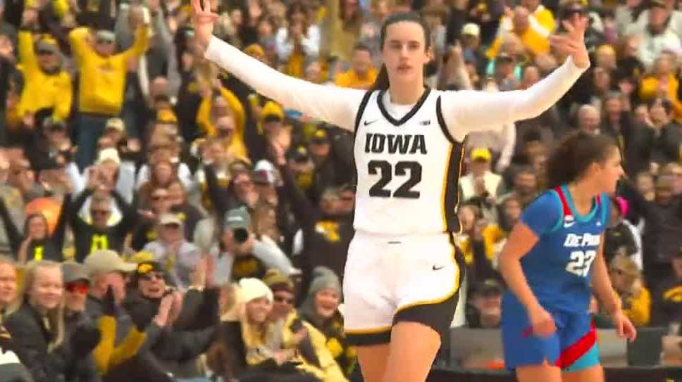 Iowa women dominate at Kinnick Stadium during record-setting game