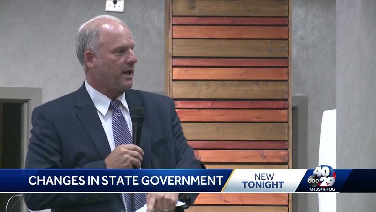 Senator Hendren speaks to Republican Party of Benton County