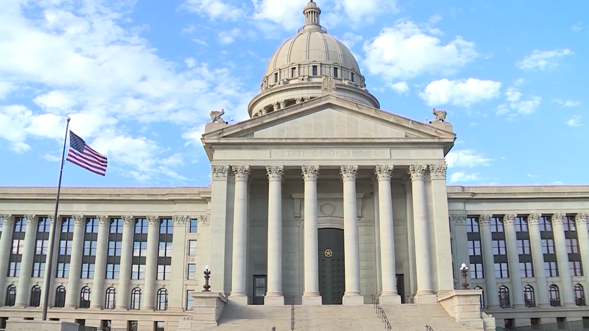 New Oklahoma House of Representatives members sworn into office