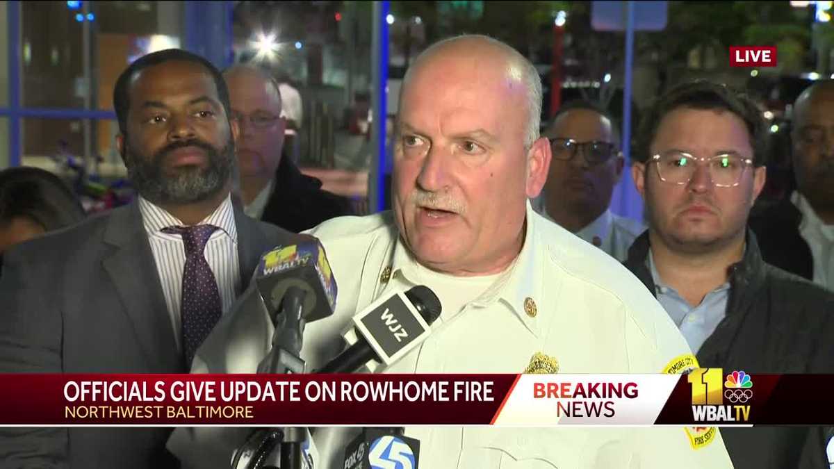 1 firefighter dead, 4 injured after rowhome fire