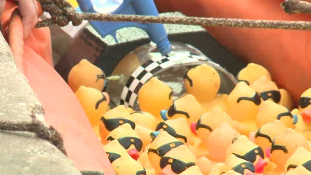 50,000 ducks dropped into Ohio River for the 2023 Ken-Ducky Derby