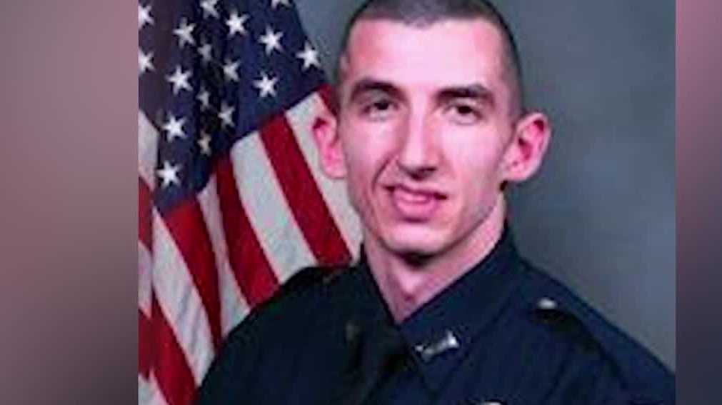 National nonprofit pays off mortgage of fallen LMPD officer National nonprofit pays off mortgage of fallen LMPD officer