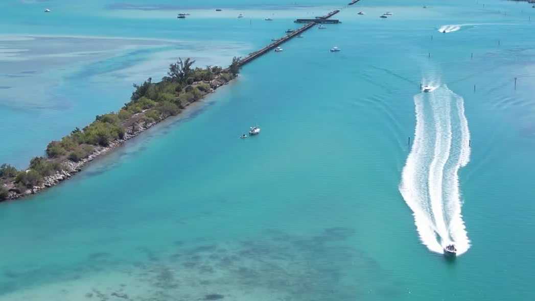 Florida boaters face new anchoring permit rules - WBBH