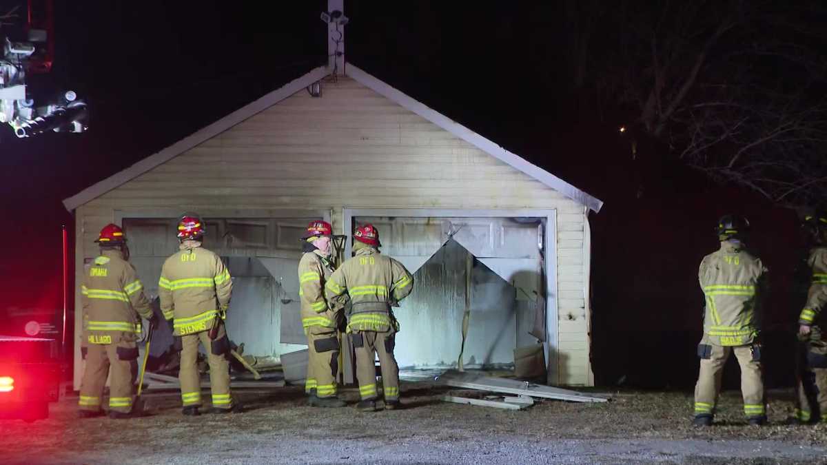 Firefighters douse garage fire north of Carter Lake