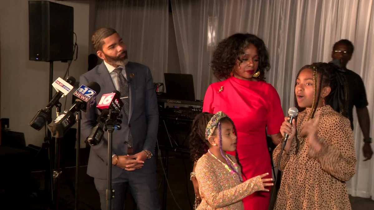 Video: Emotional night for entire Lumumba family