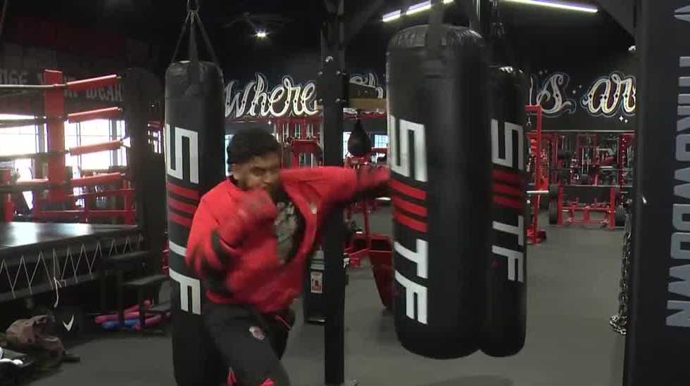 Former world champion helps put a spotlight on Sacramento-area boxers