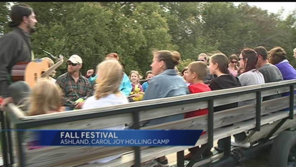Large crowd gathers for Ashland's Fall Festival
