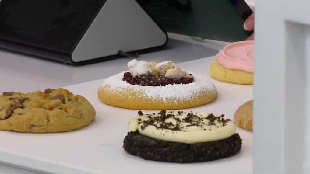 Crumbl Cookies opens another location in Des Moines metro