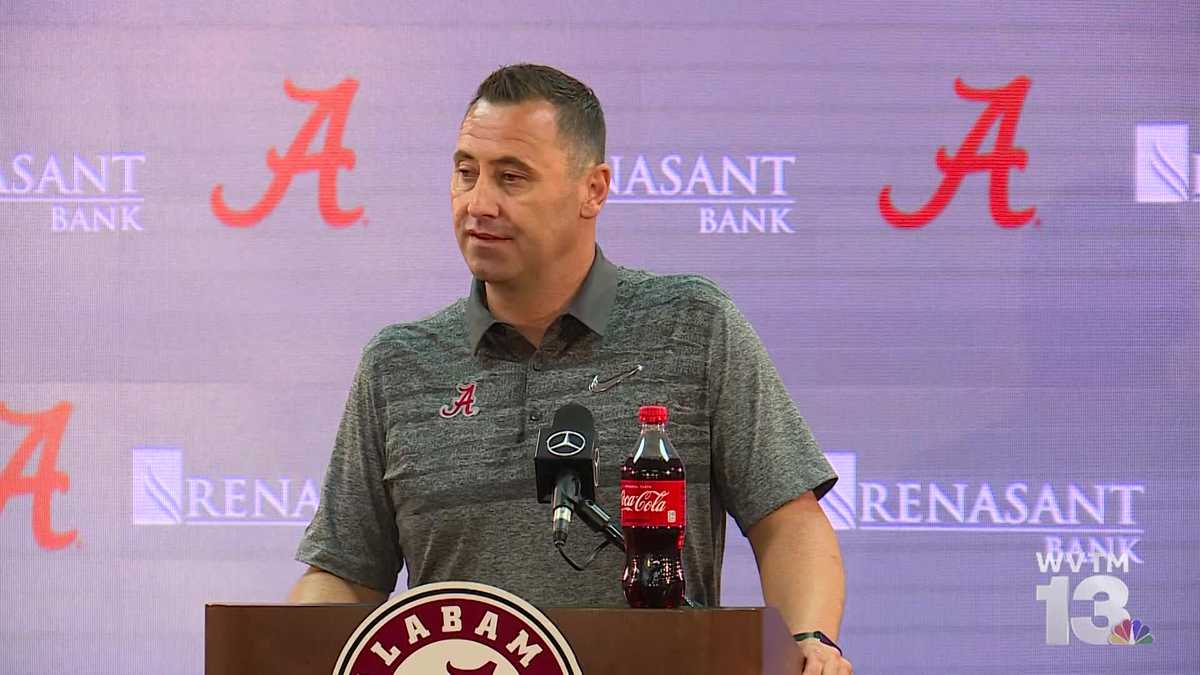 Alabama offensive coordinator Steve Sarkisian before practice