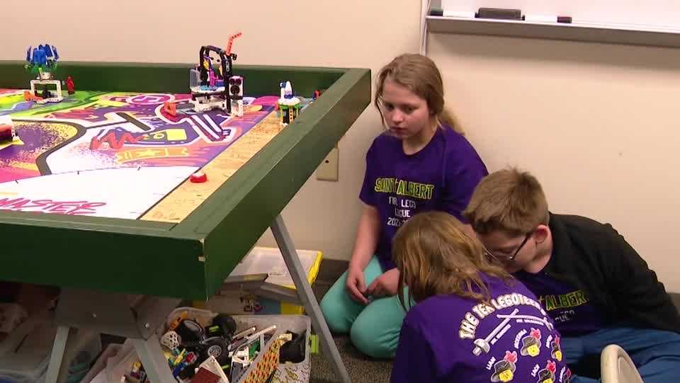 Nebraska Lego league teaches youth to problem solve