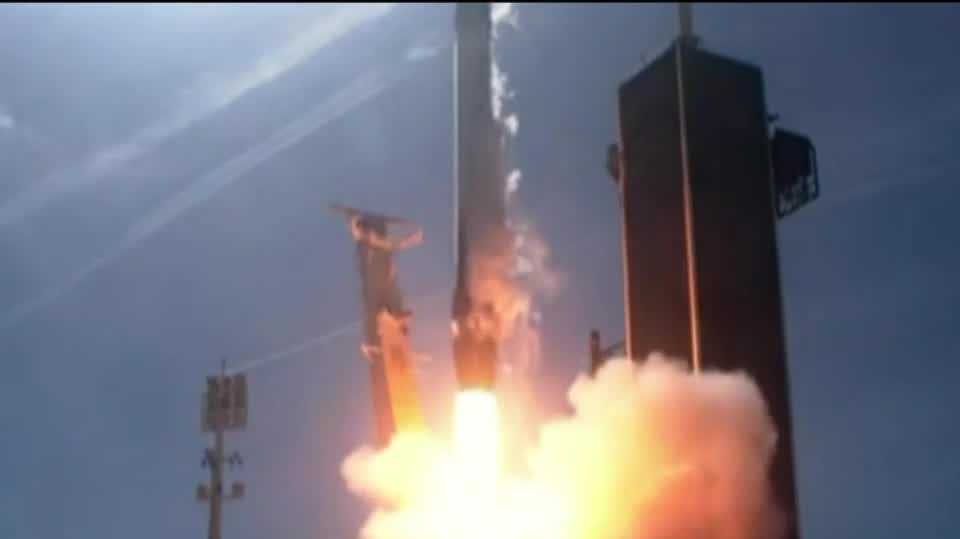 SpaceX satellites falling out of orbit after solar storm