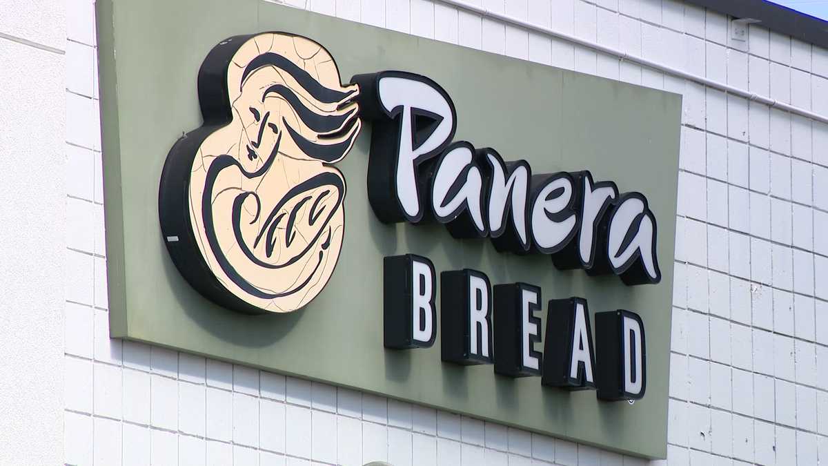 5 teens arrested at Panera after melee with Boston officers, police say