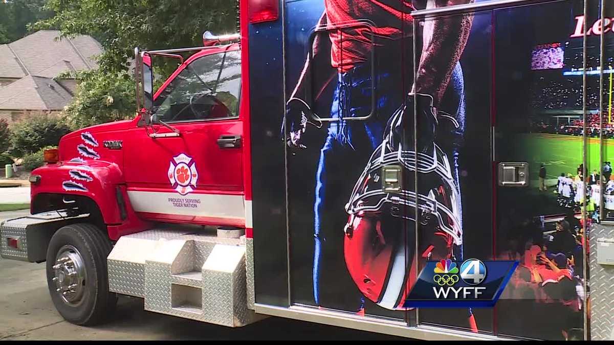 Clemson fans transform fire truck into "Tiger Tailgate Machine"