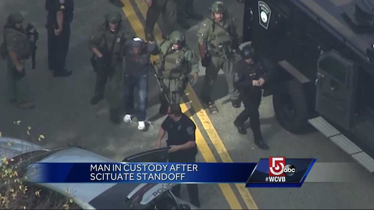 Man in custody after threatening self, officers in Scituate, police say