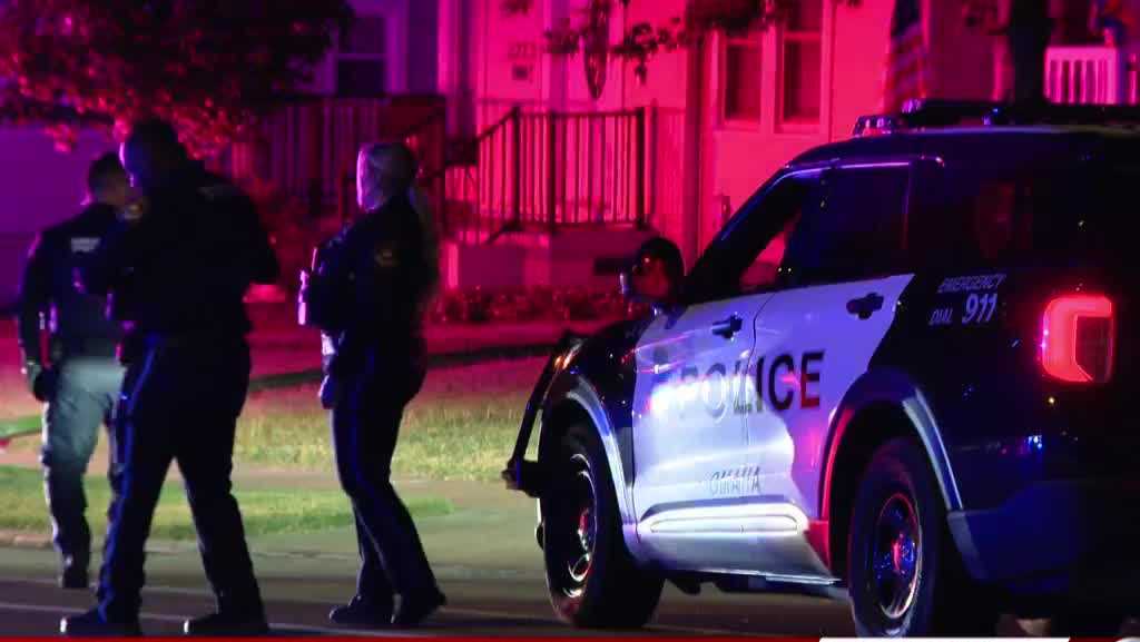 Help an officer call near Hanscom Park, large police presence