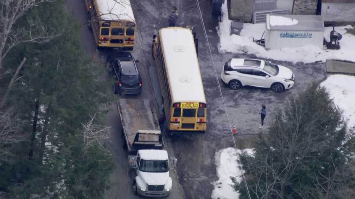 Officials: 11 students evaluated after bus crash in Butler County