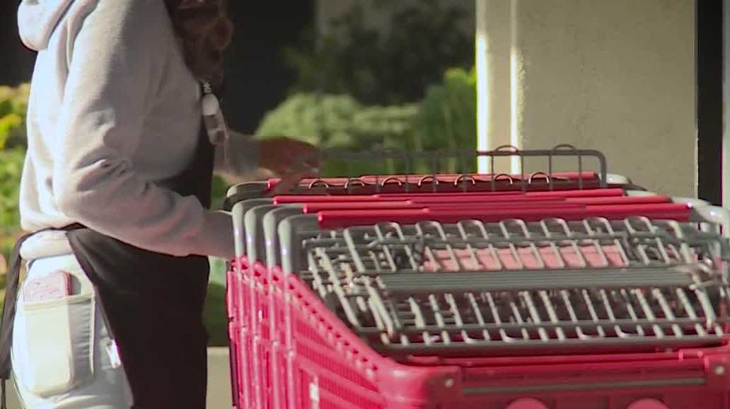 Marina grocery store seeks help to recover missing shopping carts