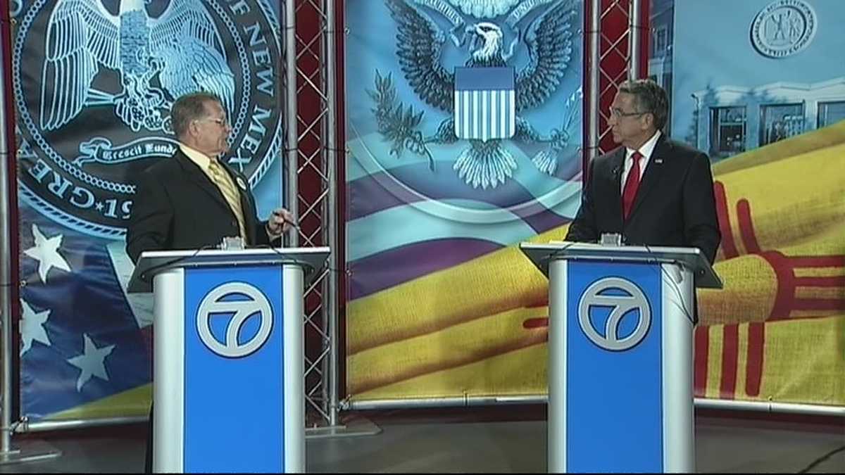 Mayoral challengers on offensive during debate