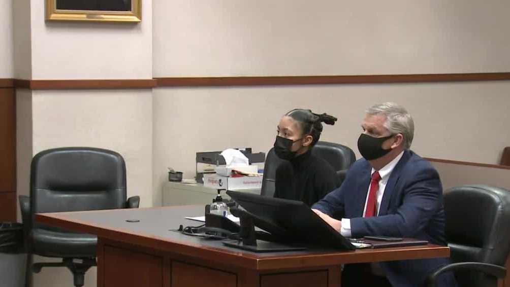 4 officers take plea deals for working paid detail while on the clock ...