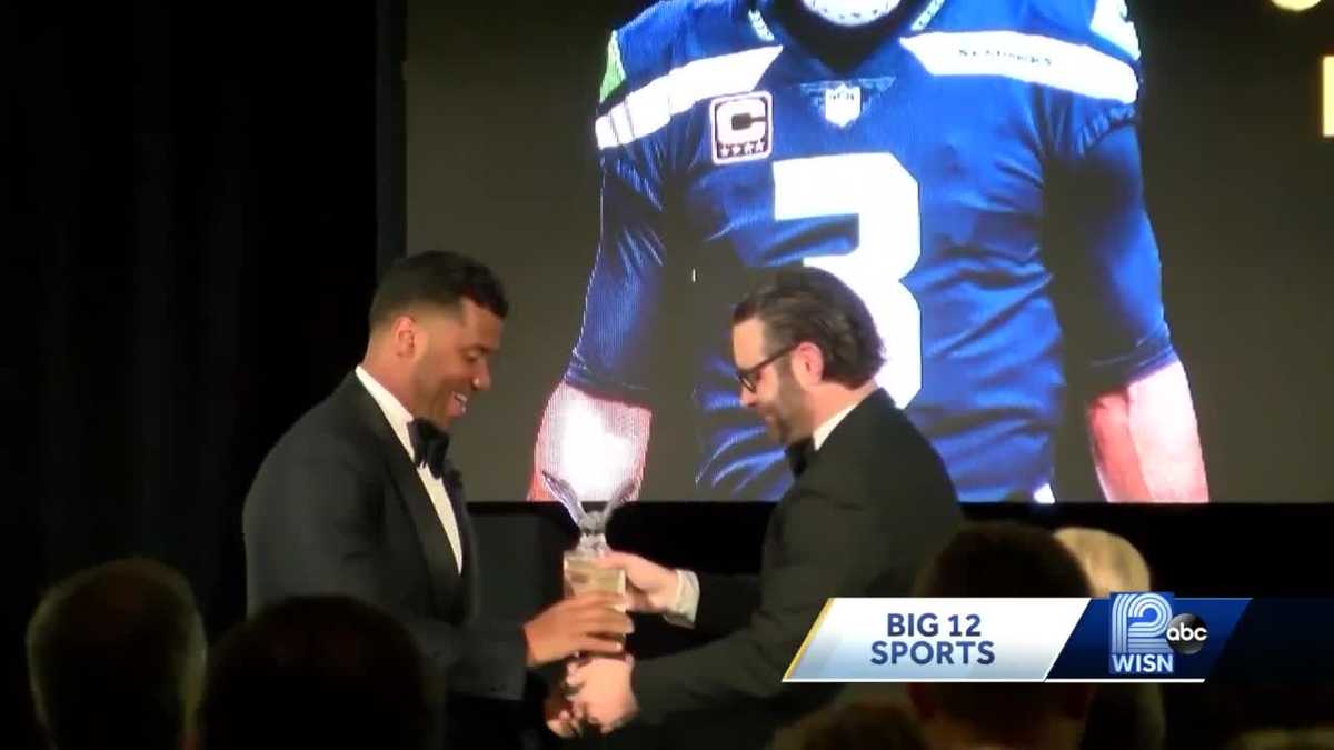 Russell Wilson receives Award of Excellence in return to Wisconsin