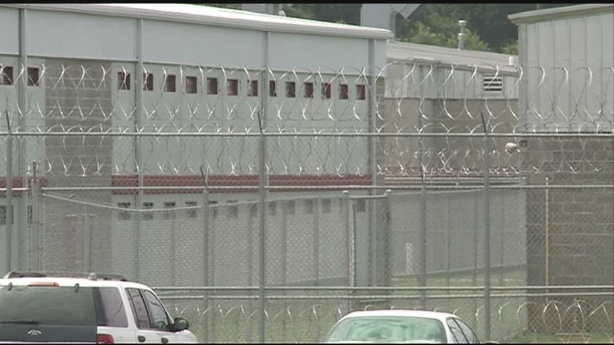 Inmates injured in prison fight