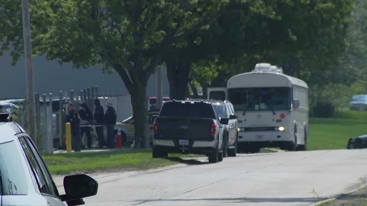 ICE raids in Omaha: Immigration raids reported at plants - KETV