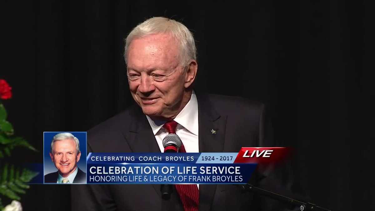 Jerry Jones remembers Frank Broyles