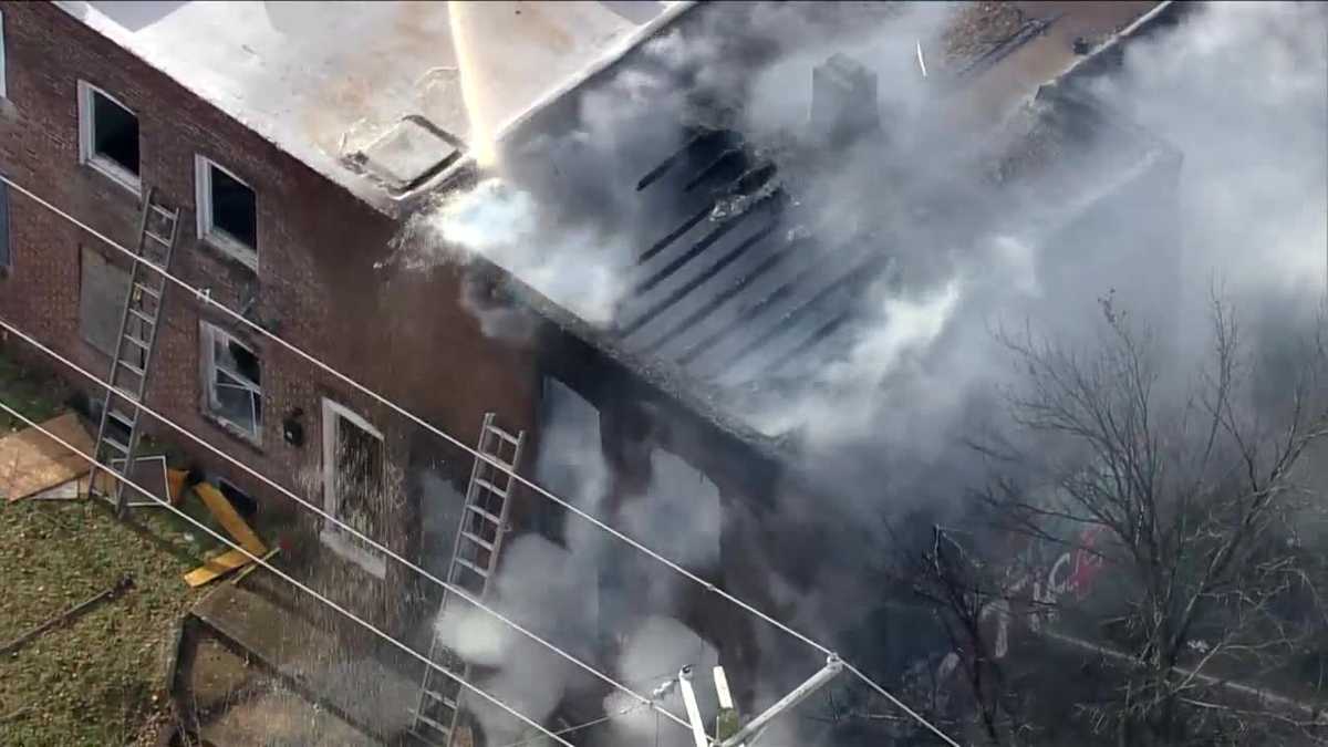 Firefighters injured in 2-alarm rowhome fire in Brooklyn