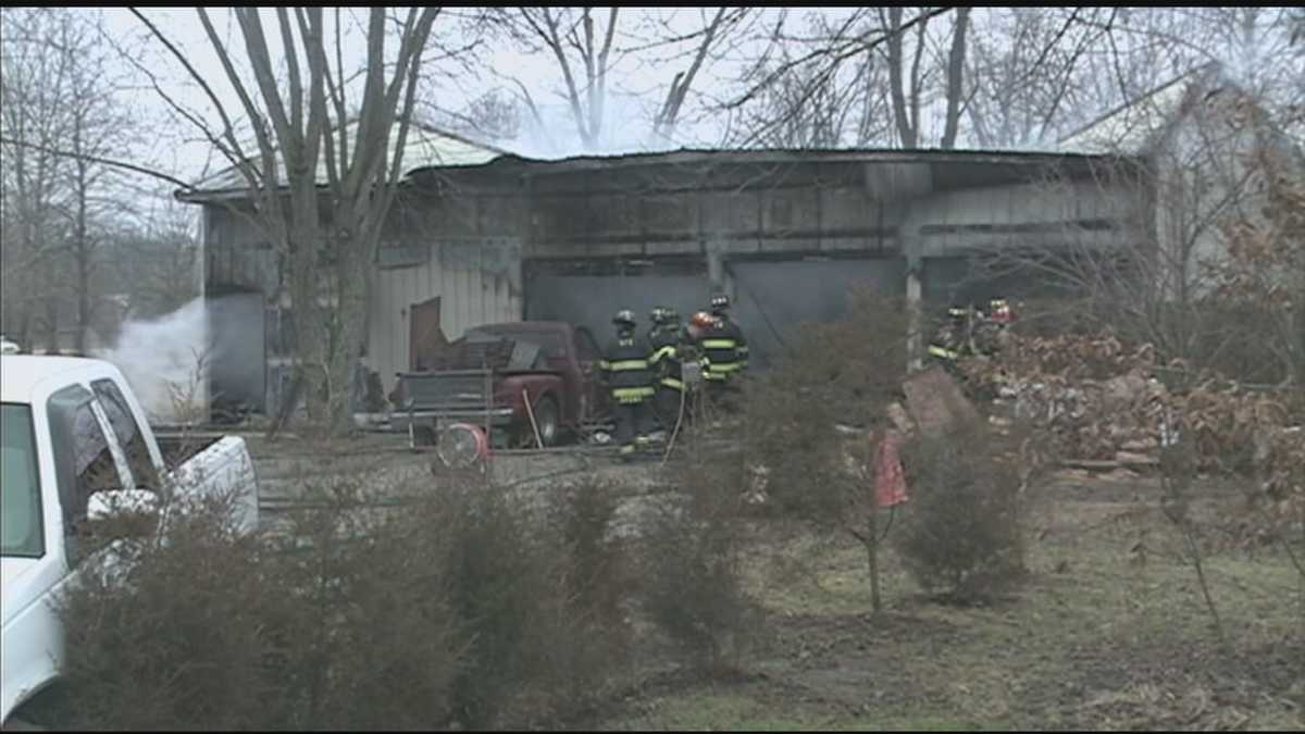 Crews fight 2 fires in Bullitt County