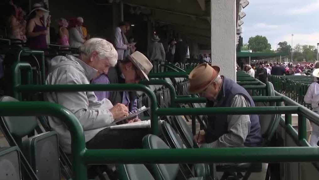 Friends return to Kentucky Derby for 37 years