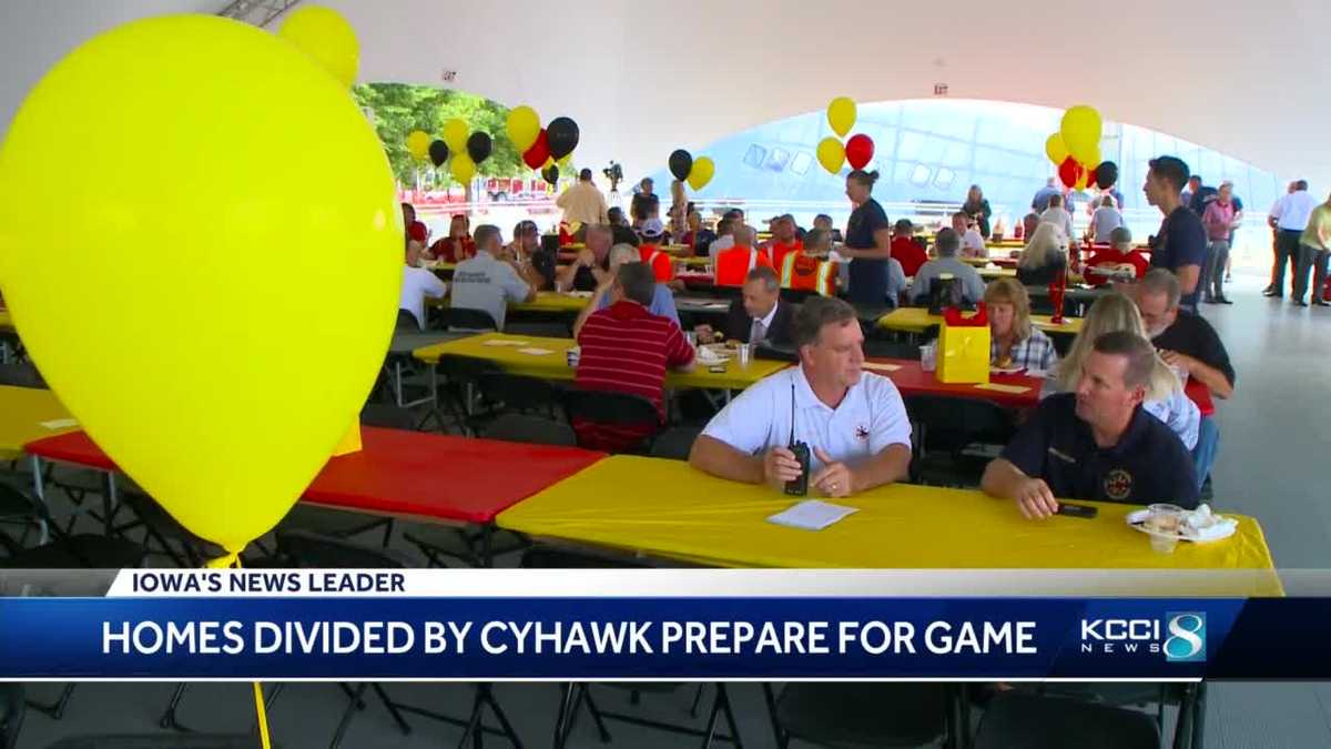 Hawkeye, Cyclone fans share stories from rivalry-torn homes