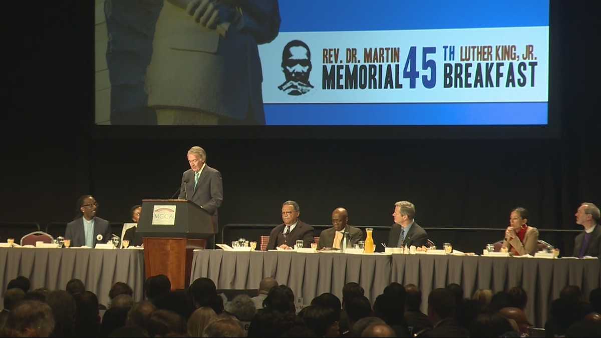 Massachusetts politicians attend Martin Luther King breakfast