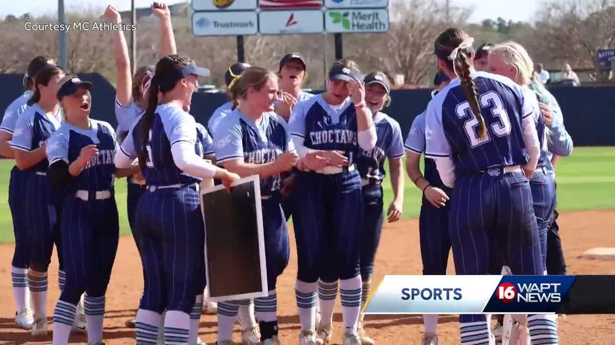Mississippi College softball coach gets 500th career win
